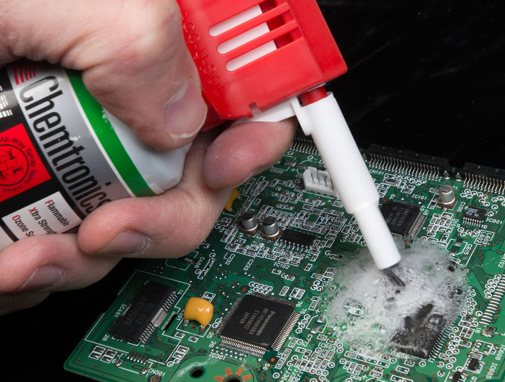 Essential Guide to Flux for Soldering Electronics